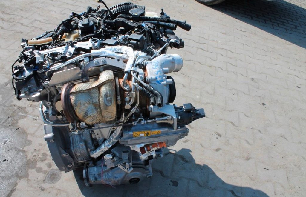 Mercedes C63 AMG Engine — 21,000 km - Buy Mustang Parts